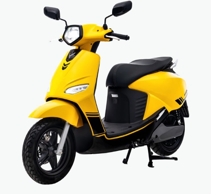 Xe máy điện giá 27,8 triệu đồng gu thiết kế hiện đại, đi 100 km/lần sạc ...