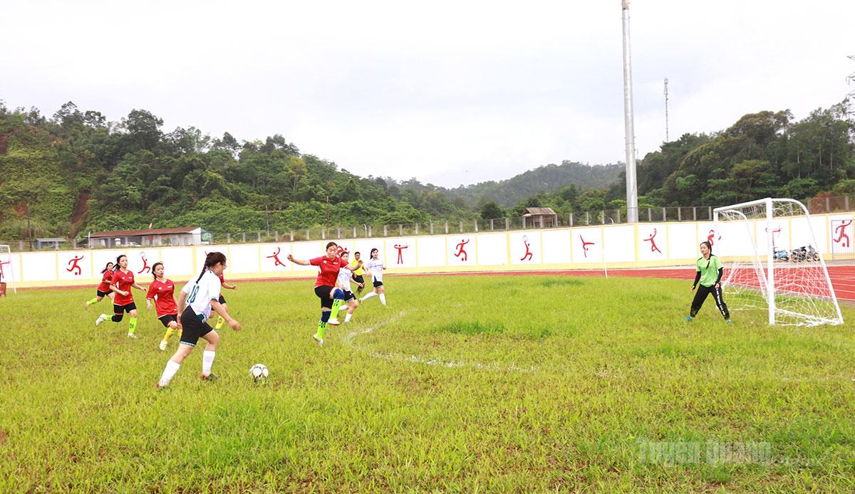 Ceremonia de inauguración del Torneo de Fútbol Femenino para Minorías ...