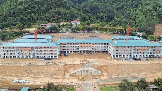 Quyết liệt hoàn thành 100 trường nội trú vùng biên trước năm học mới