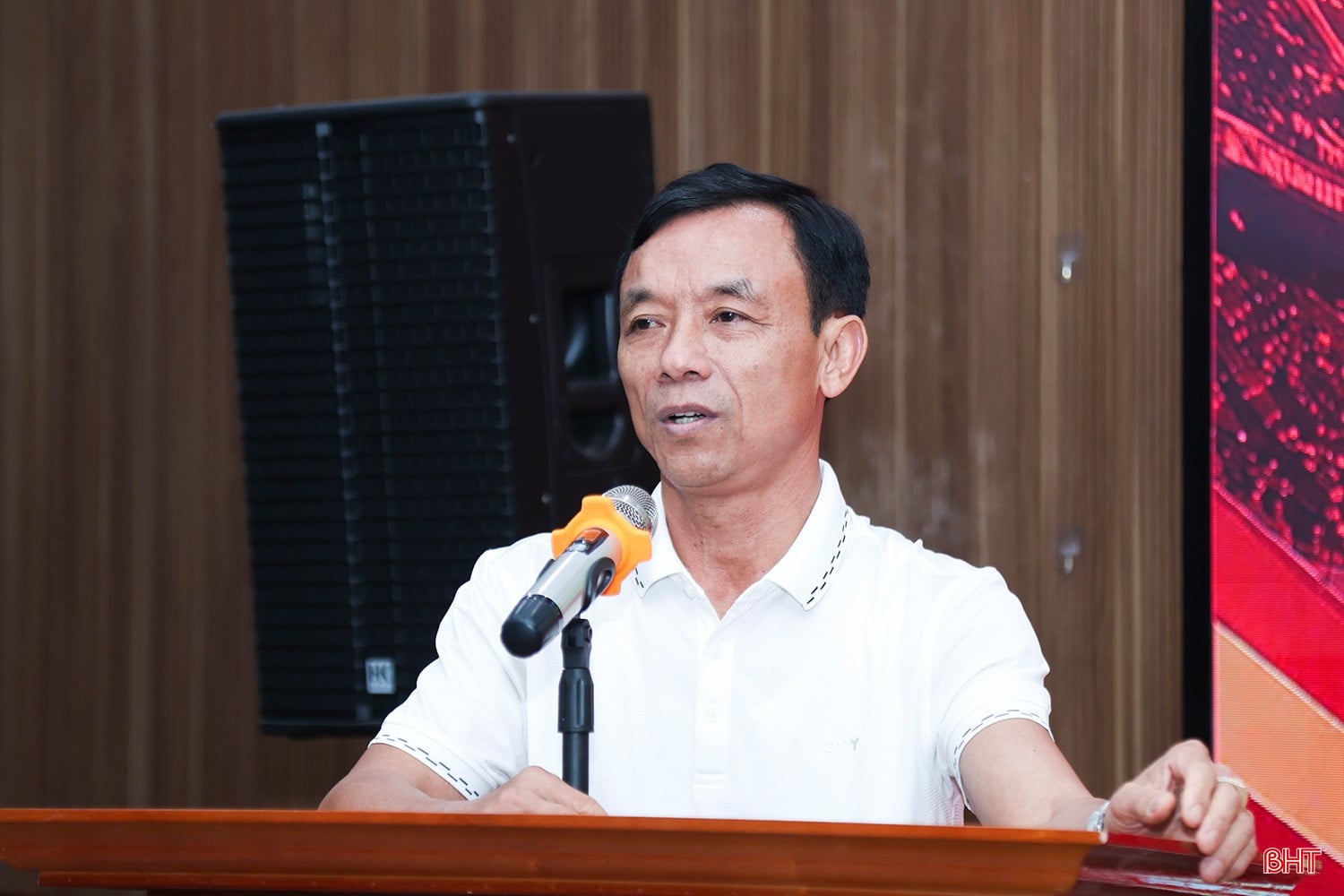 Hong Linh Ha Tinh welcomes and facilitates the return of players from ...