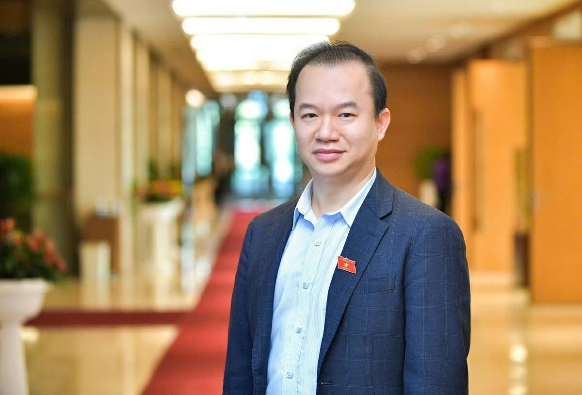 문화산업은 국가 발전의 원동력이자 무형의 자원입니다.