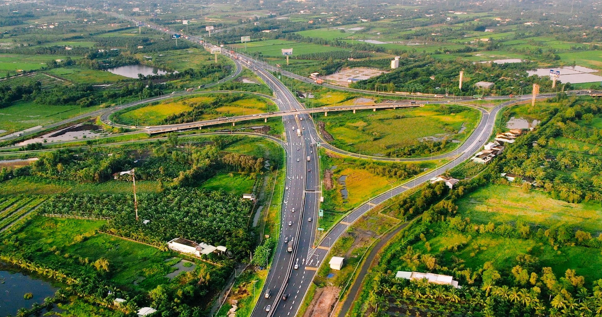 A construção de uma área de descanso orçada em 868 bilhões de VND na ...