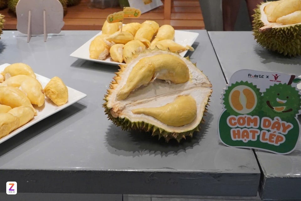 Buffet sầu riêng gây 'sốt' ở TP.HCM