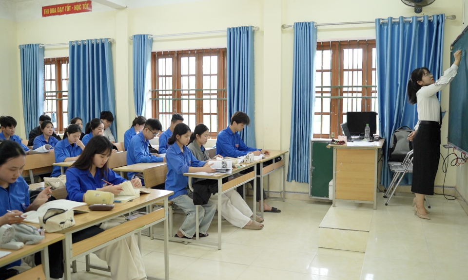 Bảo đảm các điều kiện tổ chức Kỳ thi tốt nghiệp THPT năm 2026 - Báo Cao ...