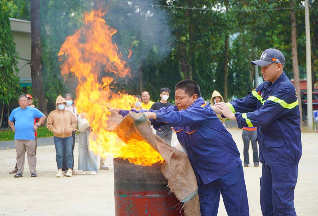 Nâng cao kỹ năng phòng cháy, chữa cháy cho lực lượng tại chỗ