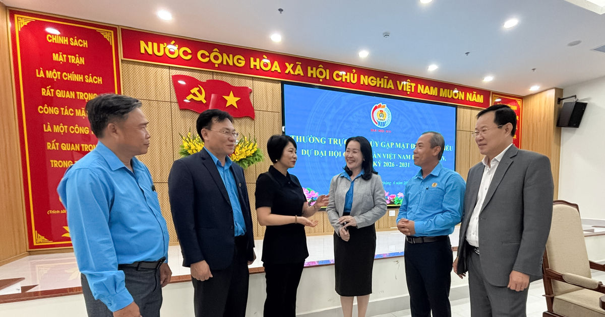 Đoàn đại biểu Lâm Đồng dự Đại hội Công đoàn Việt Nam lần thứ XIV: Kỷ ...