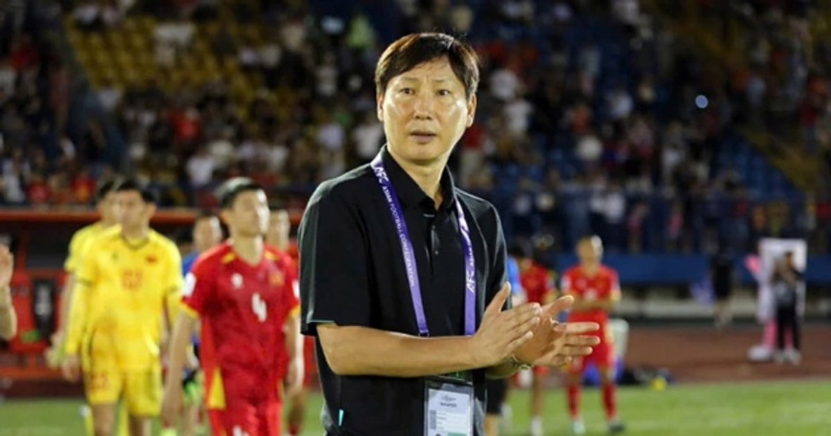Indonesian media predicts that coach Kim Sang Sik will help Vietnam ...