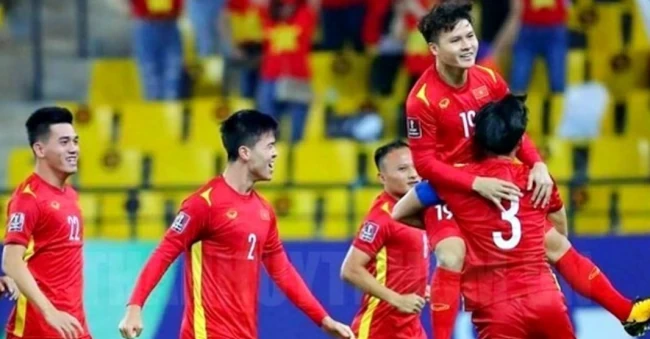 Tuyển Việt Nam và bài toán chuyển giao: HLV Kim Sang-sik đối mặt thử ...