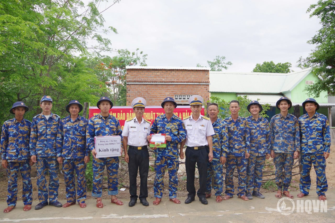 Trung tâm Bảo đảm kỹ thuật 719 động viên lực lượng thi công nhà cho ...