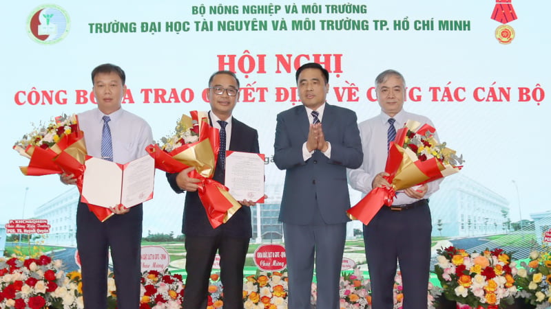 PGS.TS Huỳnh Quyền tiếp tục làm Hiệu trưởng Trường Đại học TN&MT TP.HCM