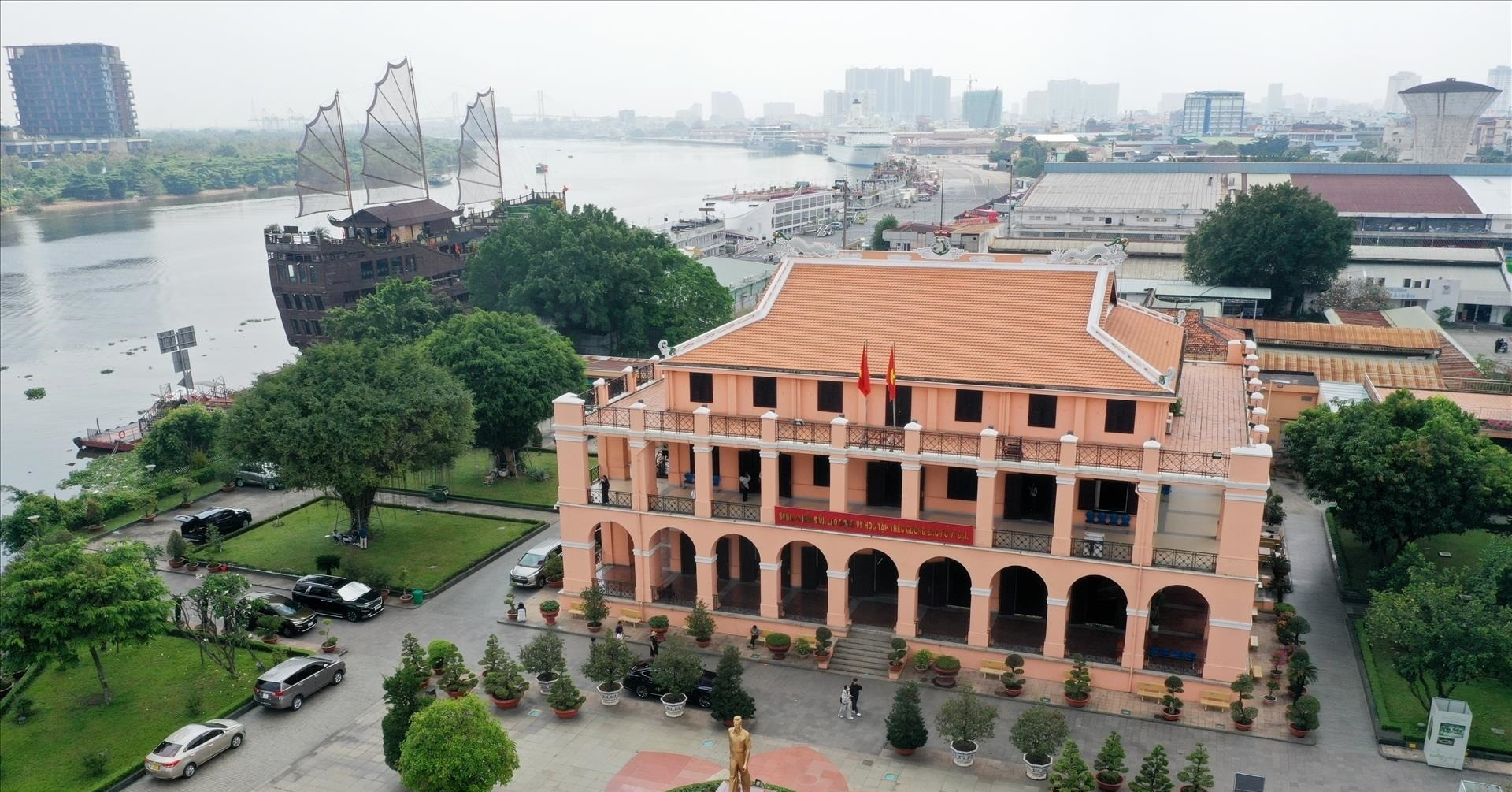 Từ Bến Nhà Rồng đến khát vọng Việt Nam hùng cường