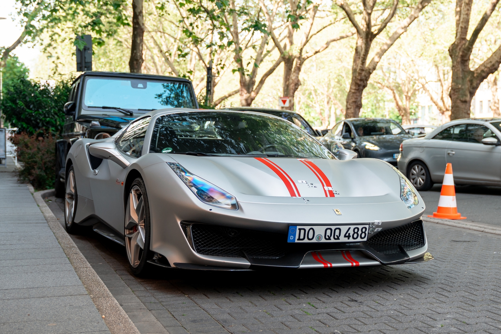 La supercar Ferrari 488 Pista Spider était criblée de balles.