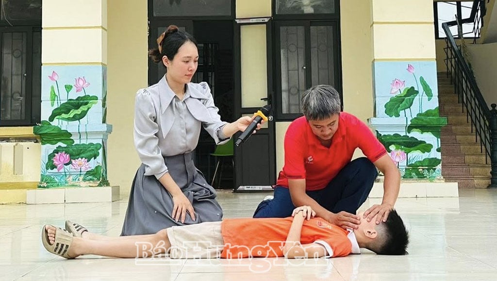 Pho Hien Ward: Numerous activities to raise awareness and equip ...