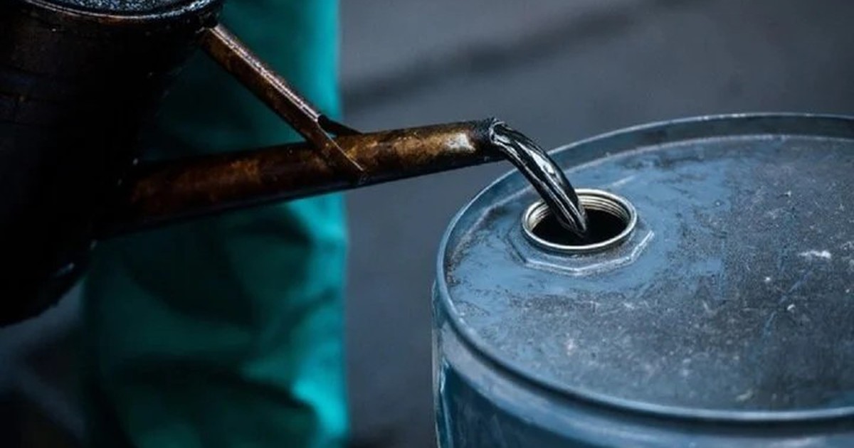 Wat betreft E10-benzine heeft het Ministerie van Industrie en Handel ...