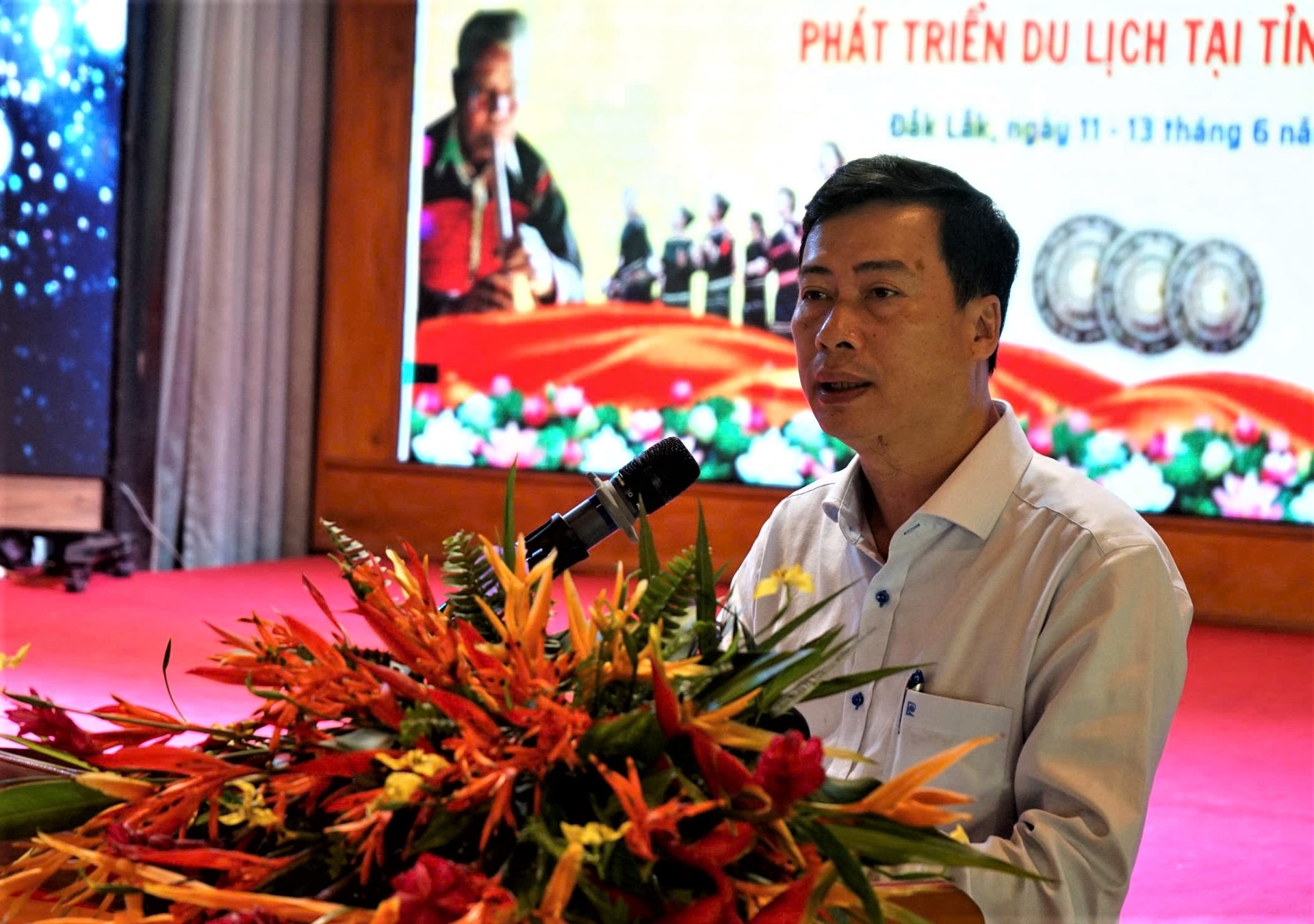 Empowering artisans to pass on the cultural heritage of the Ede people.