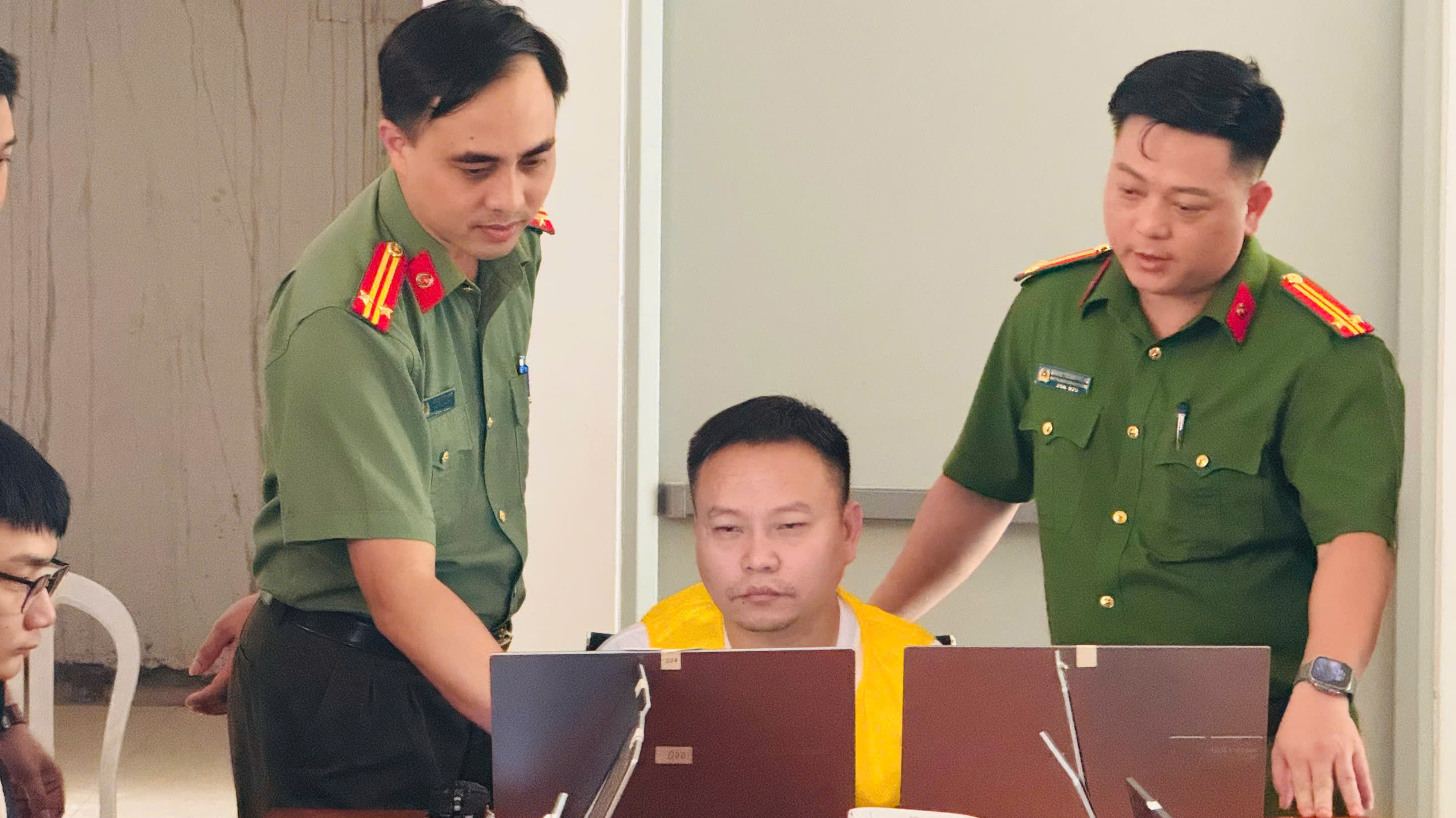 Lao Cai: Authorities promptly thwarted and arrested a group of Chinese ...