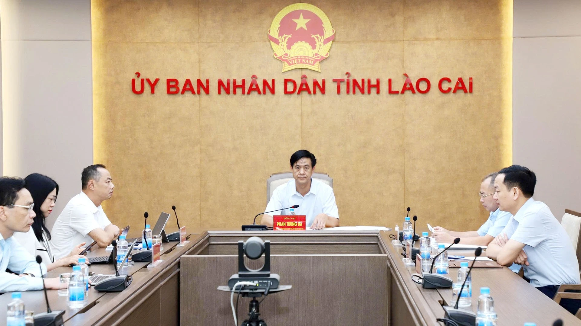 Die Umsetzung des Eisenbahnprojekts Lao Cai - Hanoi - Hai Phong ...