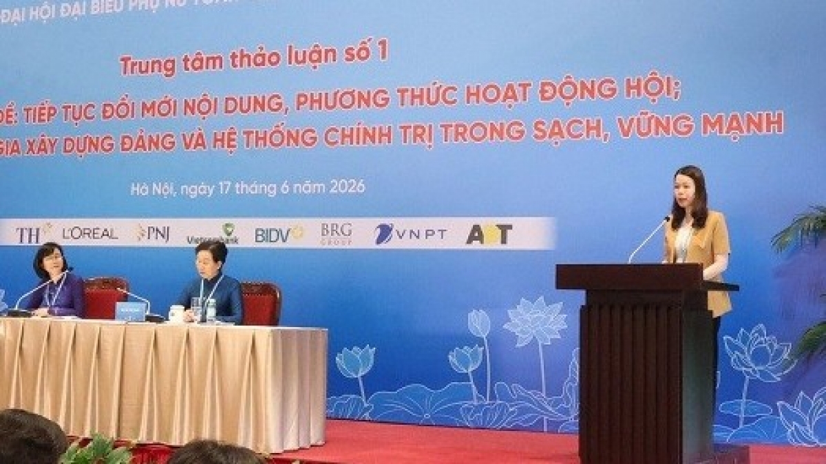 Deputy Minister of Foreign Affairs Nguyen Minh Hang was elected to the ...