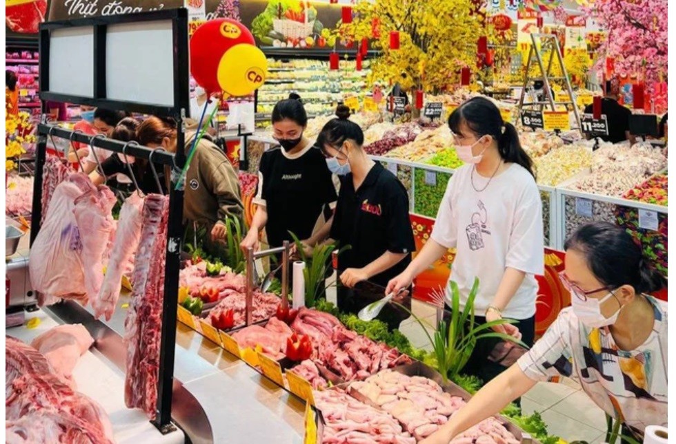 Giá heo hơi hôm nay 18/6: Đà giảm kéo dài trên thị trường miền Trung và ...