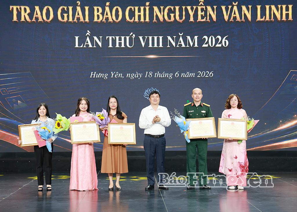 46 outstanding works were awarded the 8th Nguyen Van Linh Journalism ...