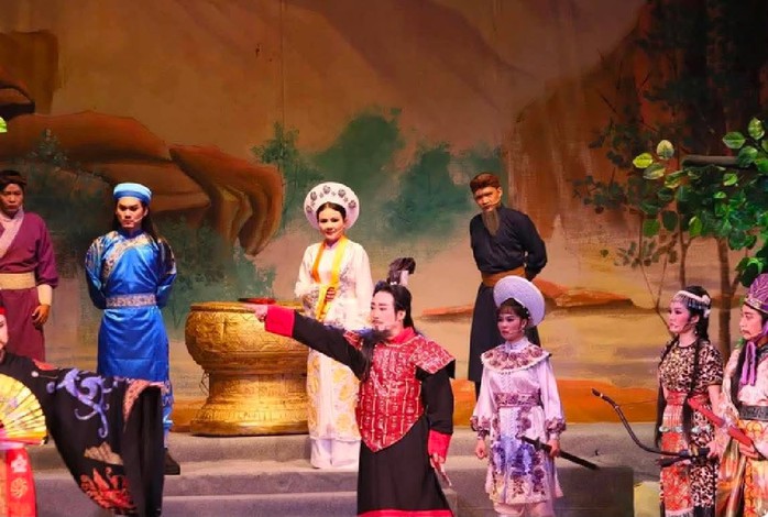 Four Cai Luong plays celebrate the 50th anniversary of the city being ...