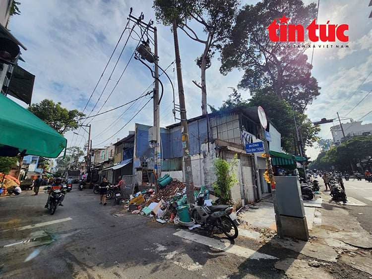 Hô Chi Minh-Ville : Les habitants acceptent de démolir des maisons pour ...