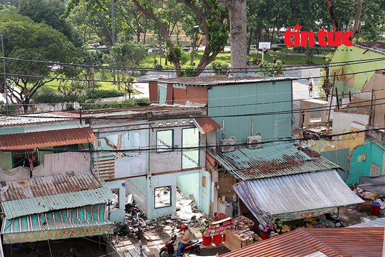 Hô Chi Minh-Ville : Les habitants acceptent de démolir des maisons pour ...