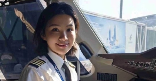 The first female captain to fly the domestic C919 aircraft, without a ...