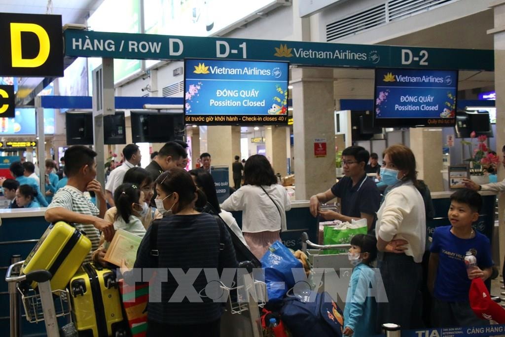 Strengthening traffic management and control at airports during Tet 2026.