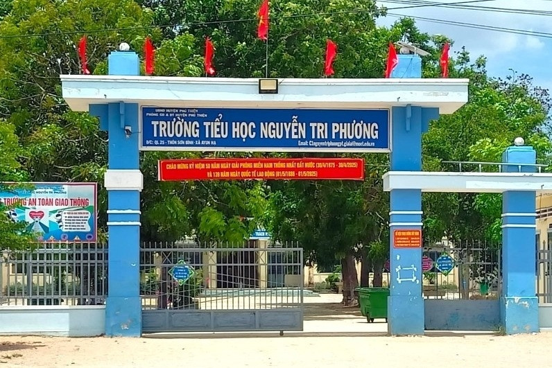 Nữ sinh lớp 8 òa khóc, tố thầy giáo dạy võ 'đụng chạm vùng nhạy cảm'