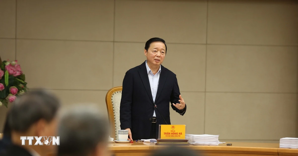 Twelve decrees finalized to standardize the two-tiered local government ...