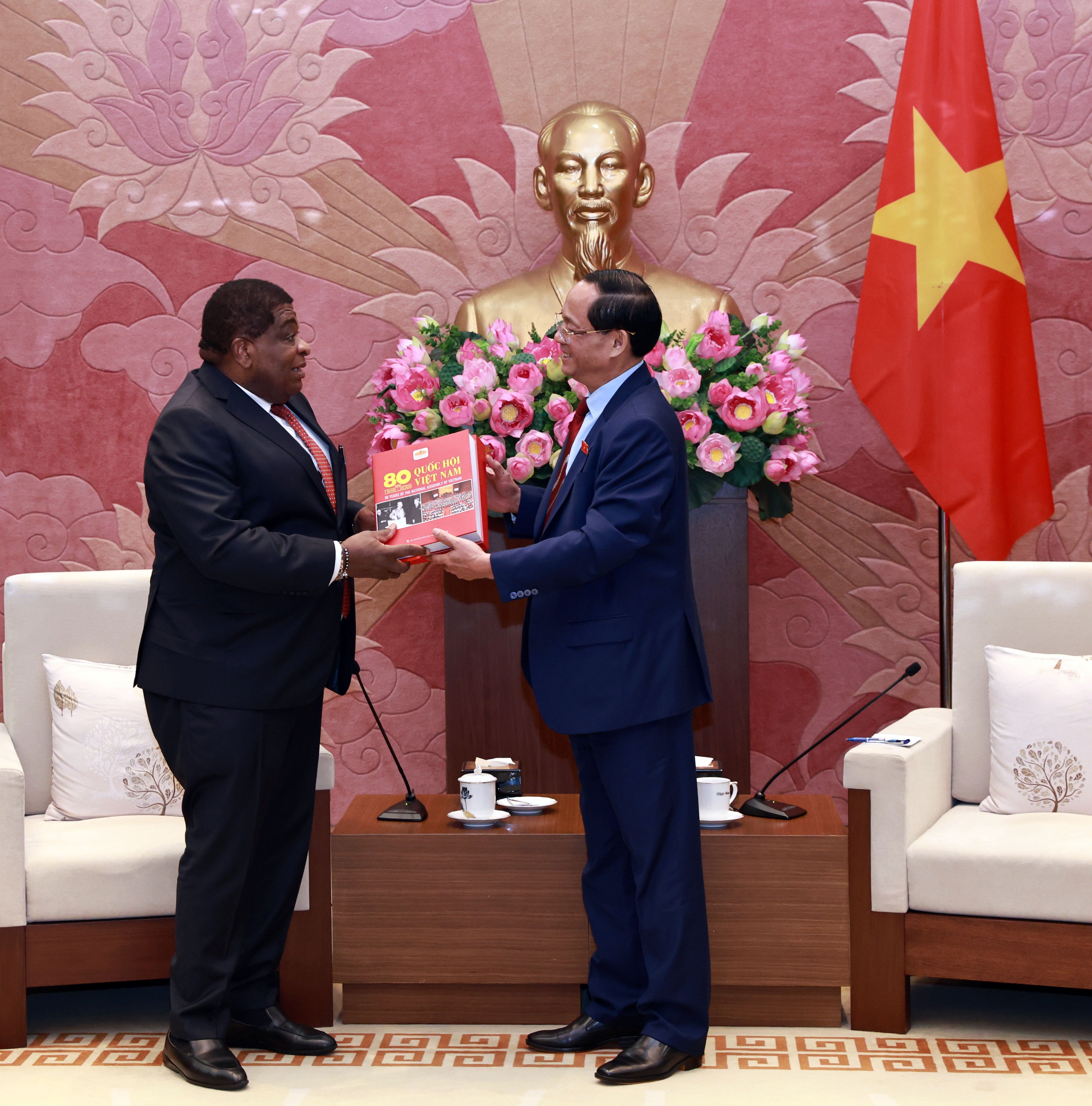 Vice Chairman of the National Assembly, Lieutenant General Tran Quang ...