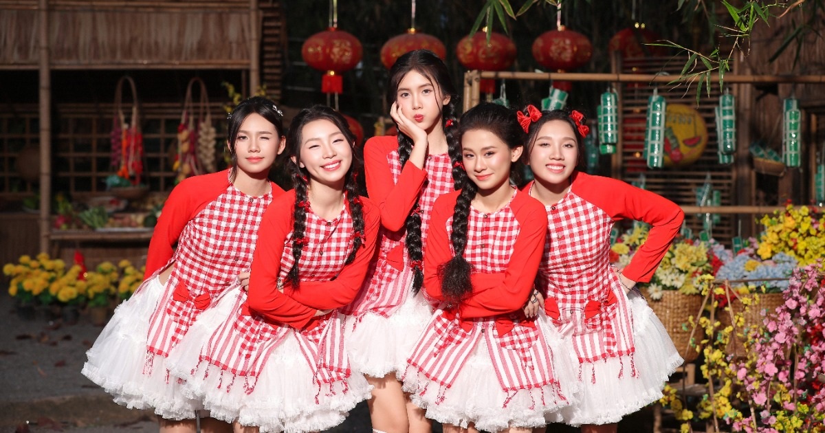 What did Minh Trang Lyly say when the newly debuted girl group caused ...